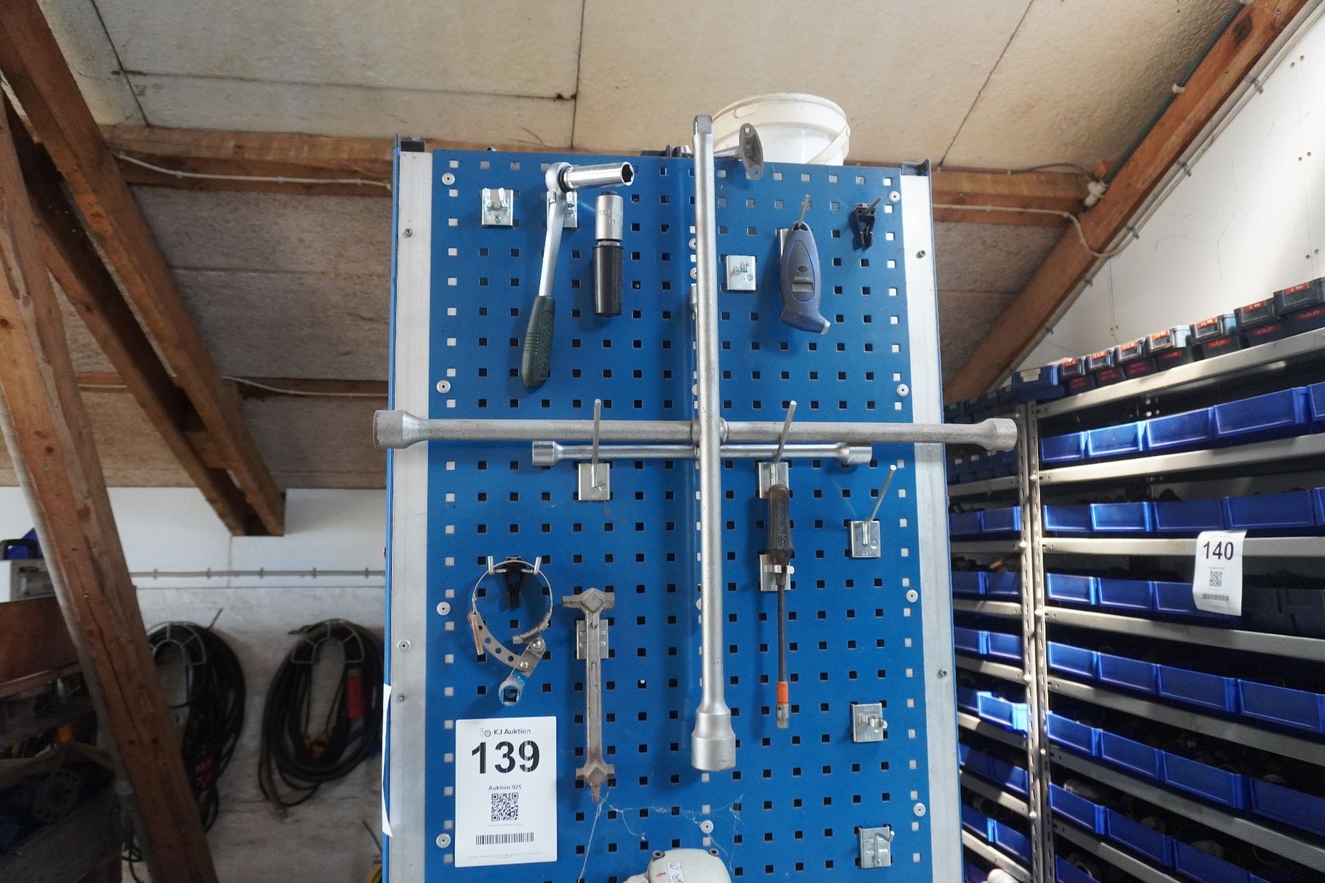 2 Pcs Air Keys Peeling Keys Etc KJ Auktion Machine Auctions 2-pcs-air-keys-peeling-keys-etc-kj-auktion-machine-auctions